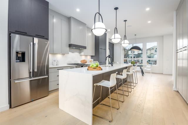 Silverpoint custom homes - calgary